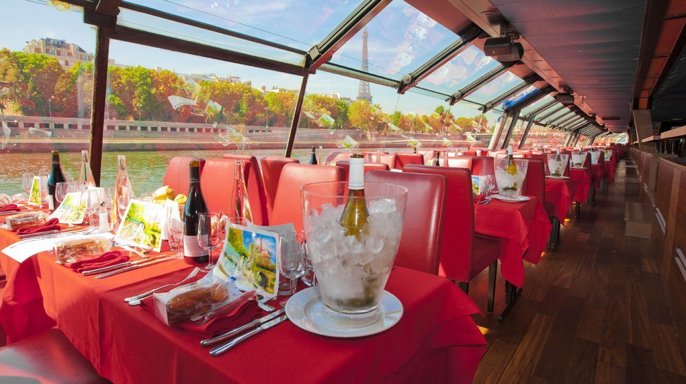 Bateaux Mouches Paris - Dinner cruise on the Seine • Come to Paris