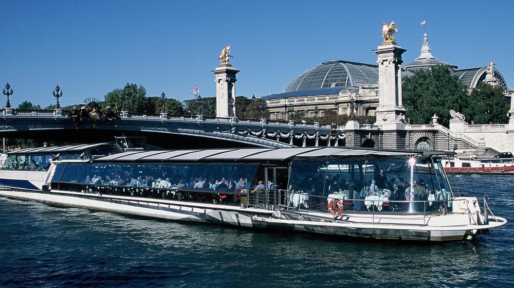 Bateaux Parisiens • Déjeuner croisière sur la Seine à Paris • Come to Paris