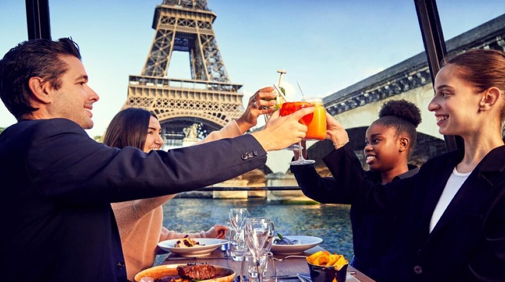 Lunch Paris Seine Paris Seine • Lunch cruise on the Seine in Paris