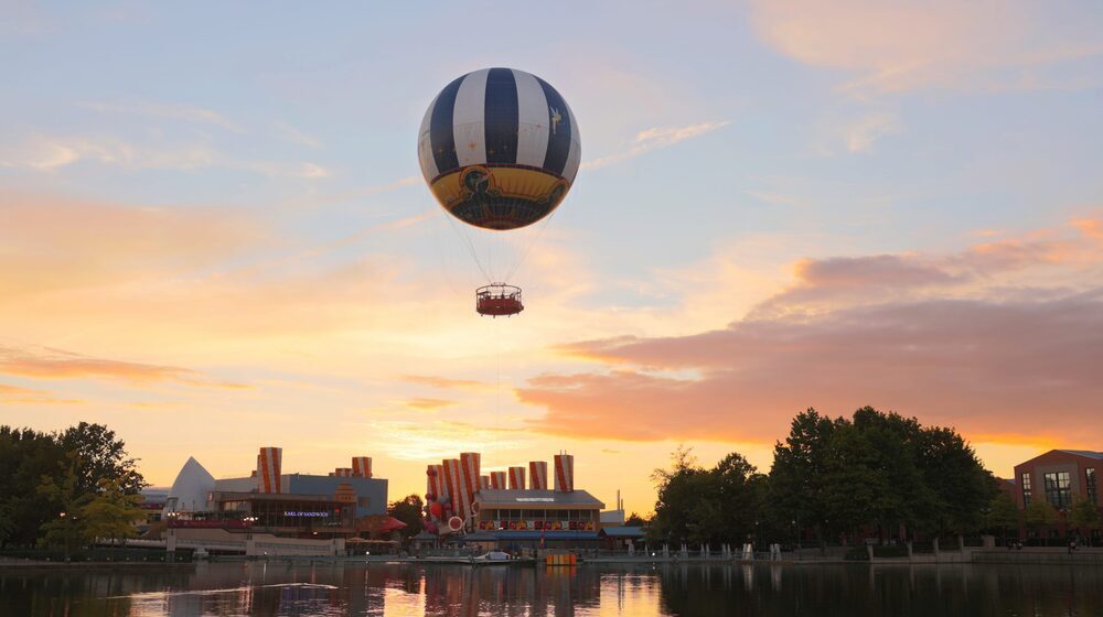 Ballon PanoraMagique Village Disney • Infos, Prix et Réservation