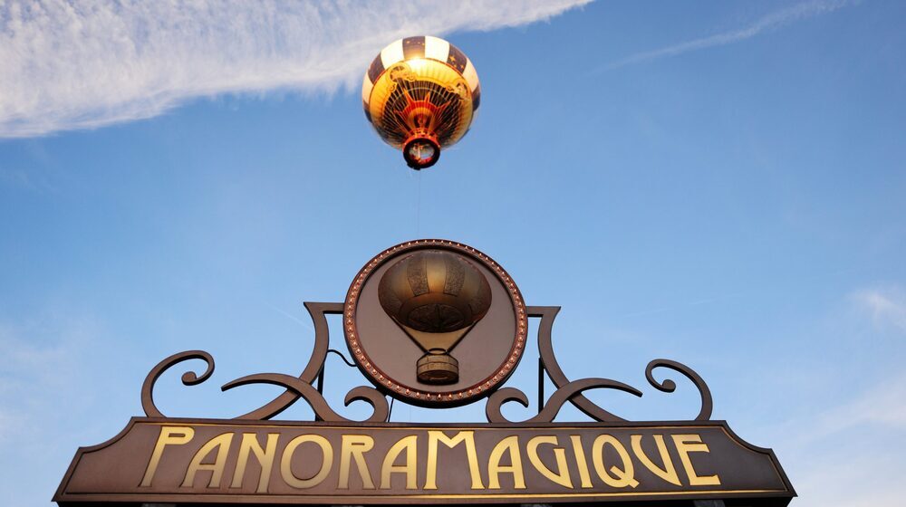 Ballon PanoraMagique Village Disney • Infos, Prix et Réservation