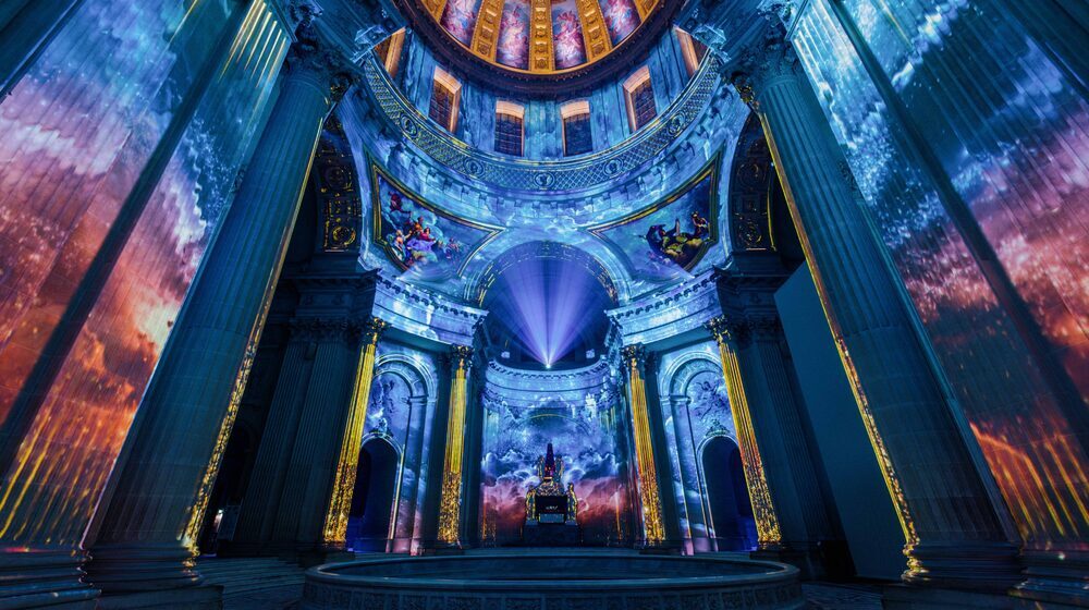 AURA INVALIDES immersive experience at the Invalides in Paris ...