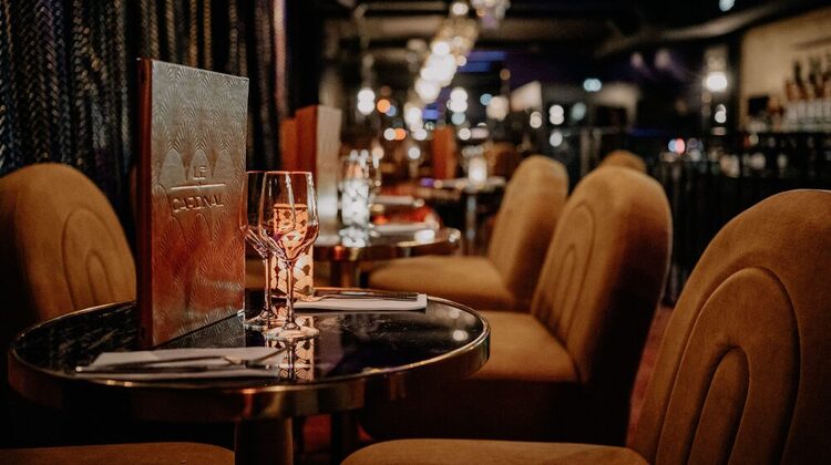 Soirée du Nouvel An à Paris à la Brasserie Le Cardinal • Infos, Prix et ...