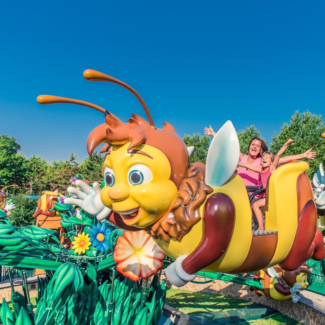 Parc d'attractions Nigloland . Tarifs et réservation