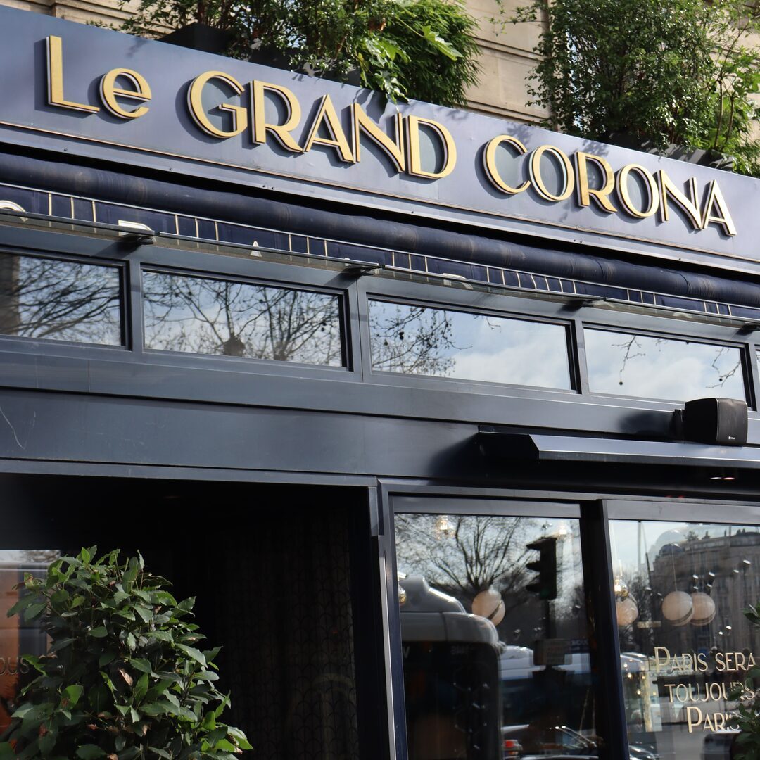 Le Grand Corona - 新年晚宴 2025 • 价格与预订 • Come to Paris