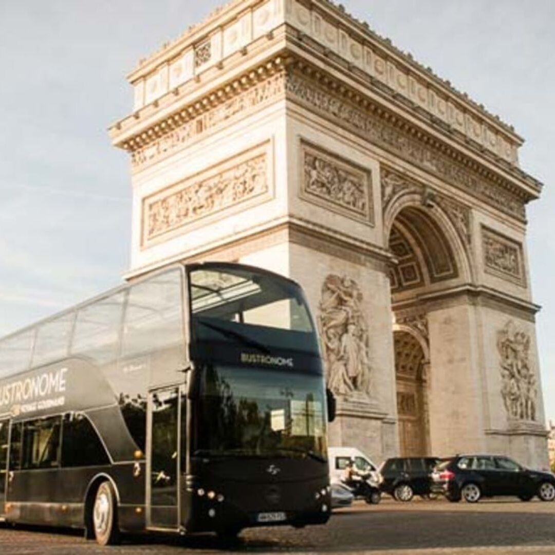 Restaurant gastronomique à bord d’un bus panoramique à Paris • Tarifs ...