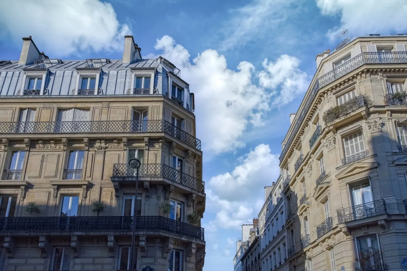 Quartier de Pigalle : Guide complet et infos essentielles • Come to Paris